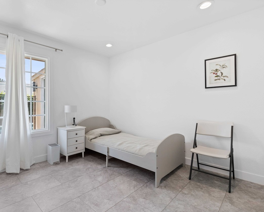 Golden Life Manor Hills - Orange County Care Placement