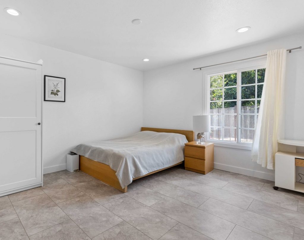 Golden Life Manor Hills - Orange County Care Placement